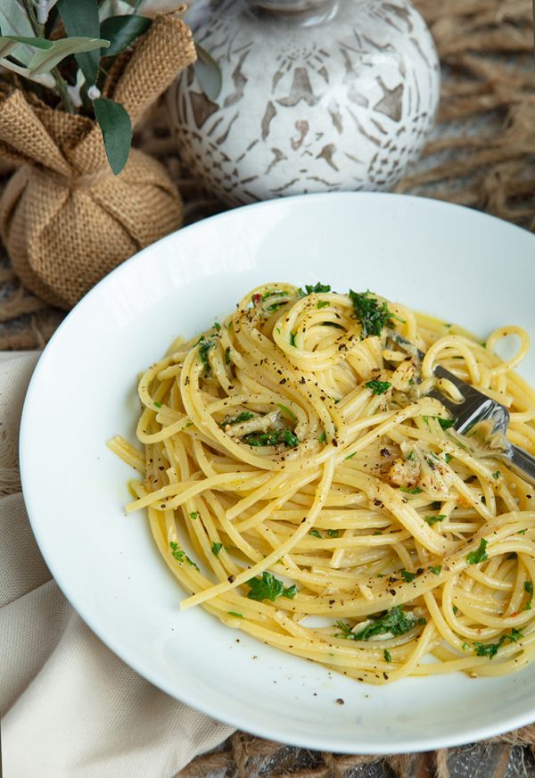 Roasted Garlic, Olive Oil, & Red Chile Pasta | Italian Food Forever